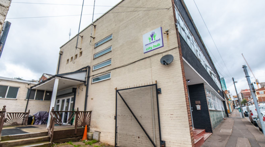 Garden project gives homeless chance to put down roots - Centrick ...